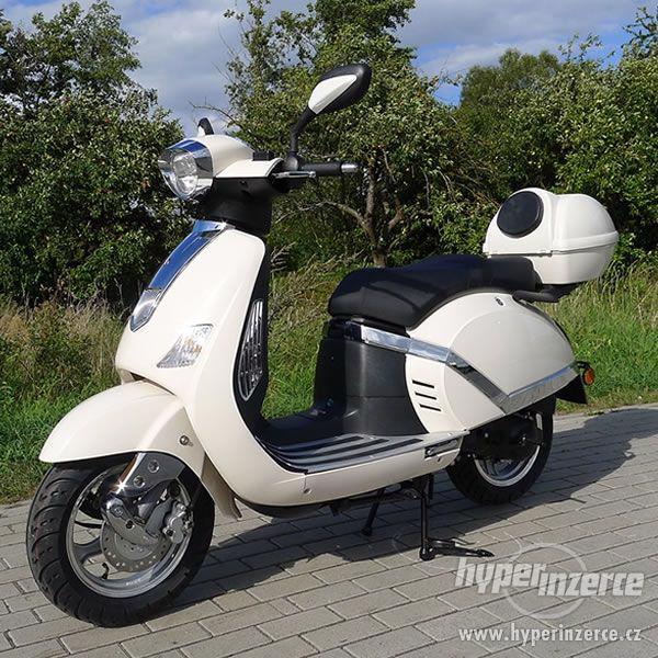 Nový skůtr Znen 125cc F-8 - bazar - Hyperinzerce.cz