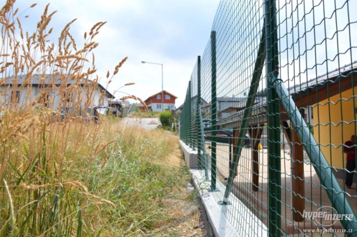 Svařované pletivo poplastované - na plot - bazar - Hyperinzerce.cz