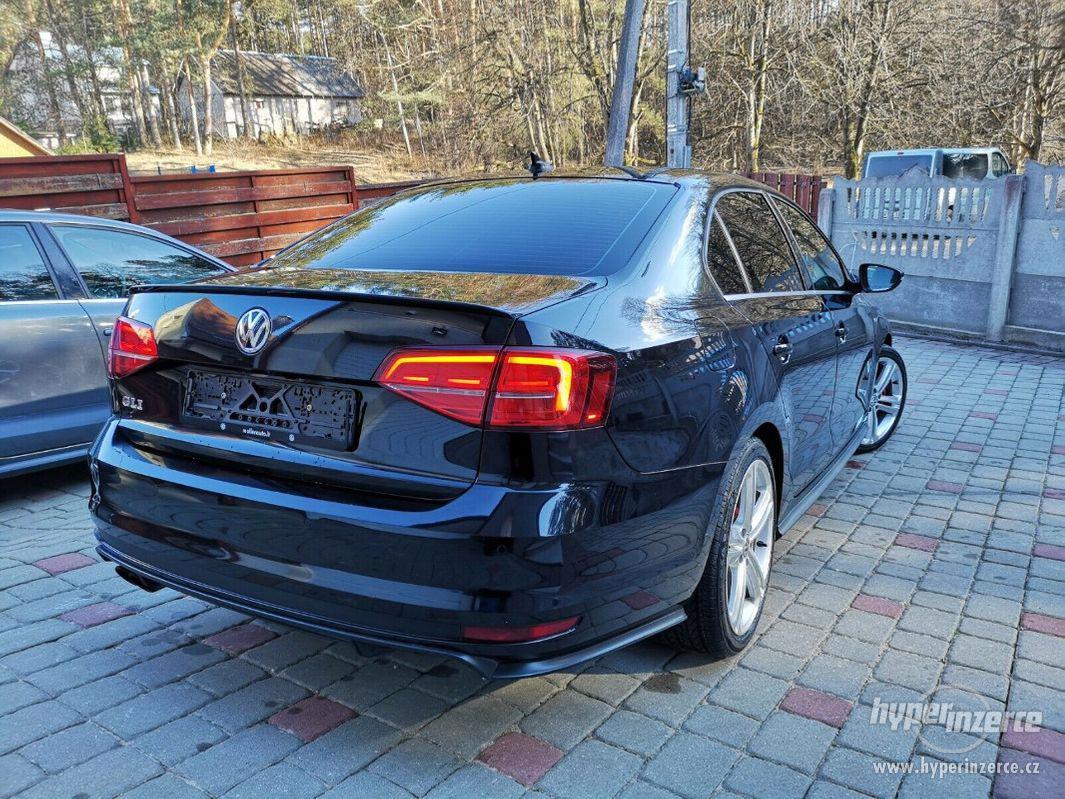 Volkswagen Jetta 2.0 TFSI DSG - bazar - Hyperinzerce.cz