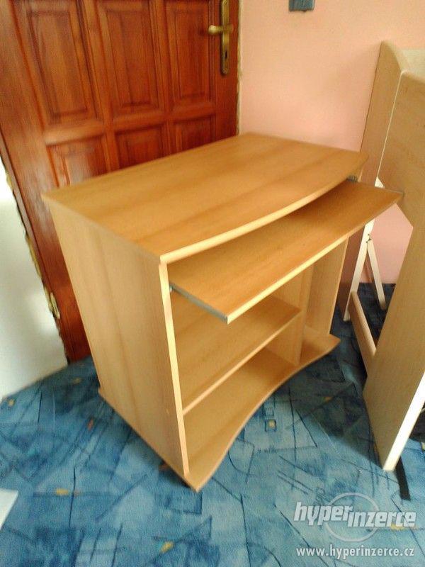 Stolek pod PC top stav - bazar - Hyperinzerce.cz
