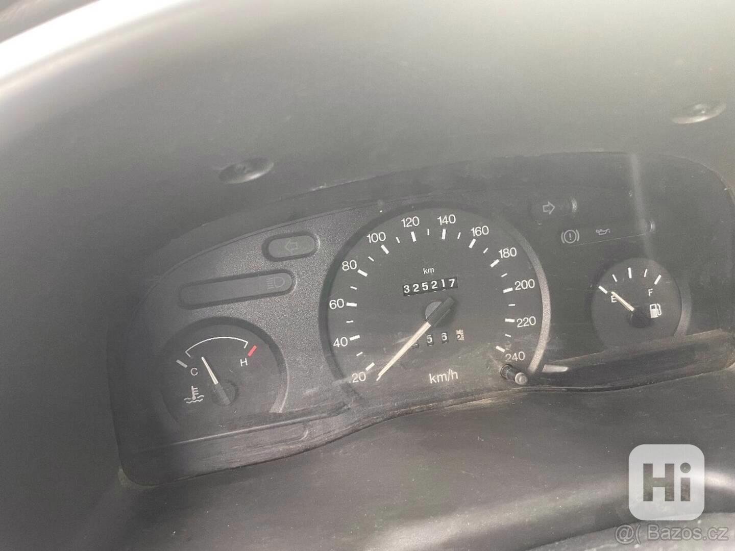 Ford Transit 2.4 D,88 Kw,6-ti místný - bazar - Hyperinzerce.cz