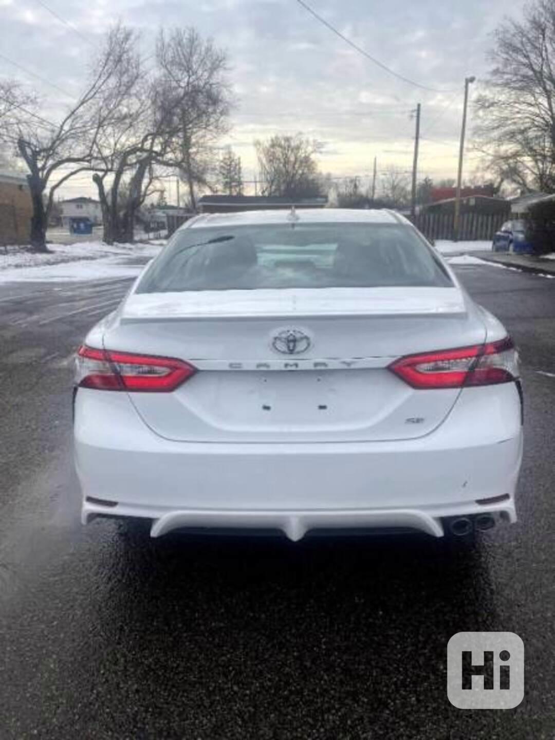 Toyota Camry 2020 - bazar - Hyperinzerce.cz