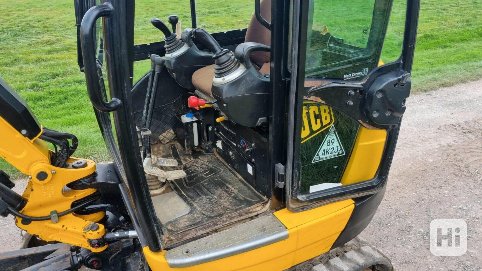 minibagger JCB 8026 CTS 2,6T Minibagr 3x Kbelíky - bazar - Hyperinzerce.cz