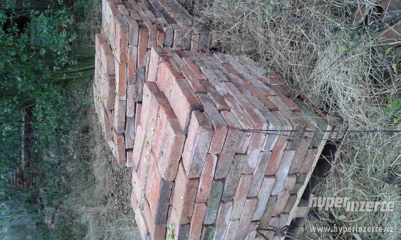 Staré cihly dobře pálené - bazar - Hyperinzerce.cz