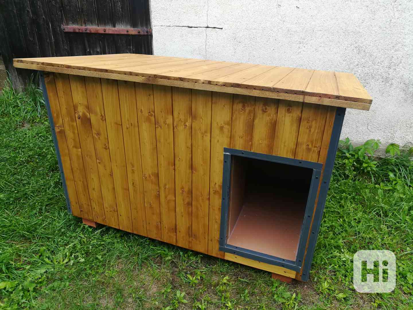 Psí bouda - NOVÁ =Hygienická bouda pro psa pro střední plem - bazar ...