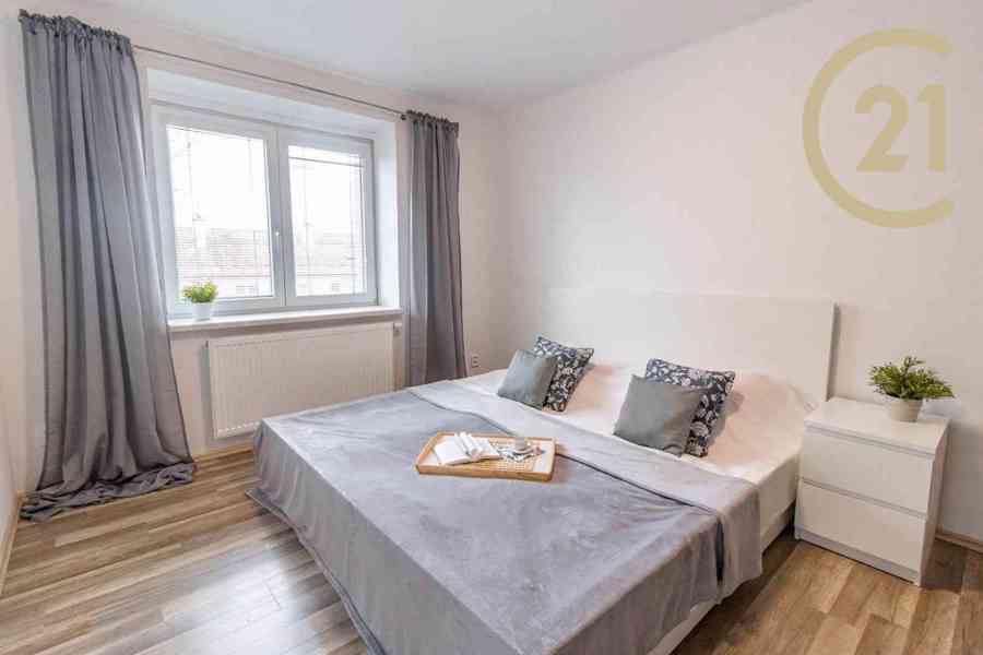 Prodej bytu 2+1, 51m2, se sklepem, Rosice Husova čtvrť - bazar - Hyperinzerce.cz