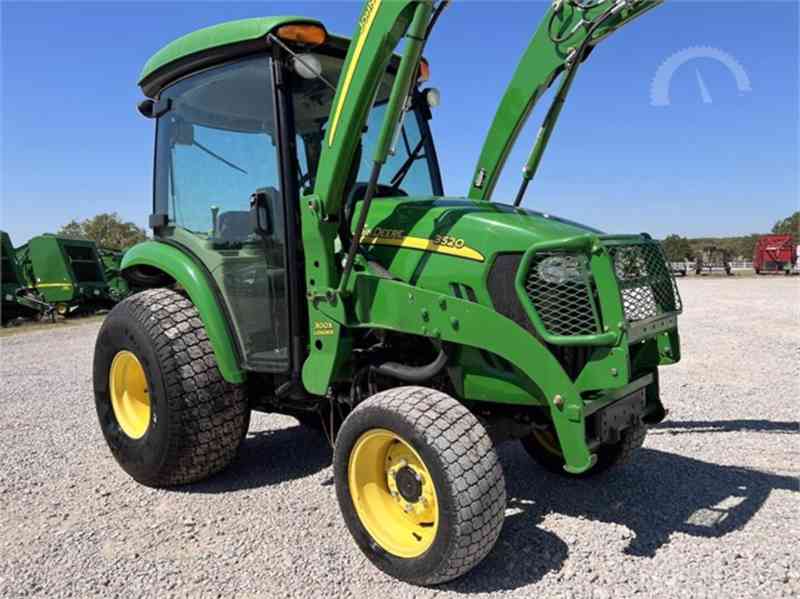 Traktor JOHN DEERE 3520 - bazar - Hyperinzerce.cz