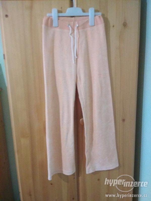 Dívčí domácí oblečení - bazar - Hyperinzerce.cz