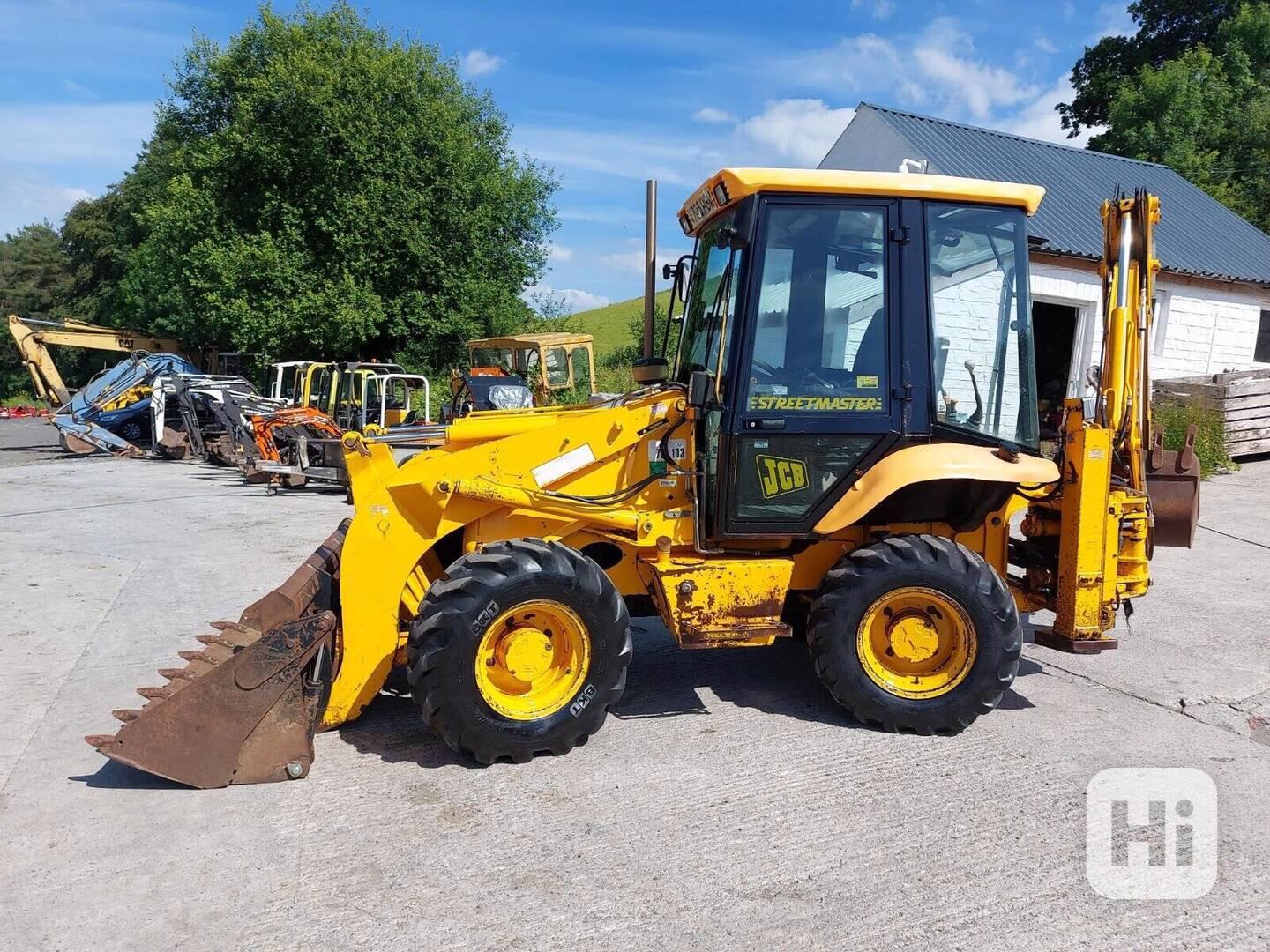 Rýpadlo-nakladač JCB 2CX street master - bazar - Hyperinzerce.cz