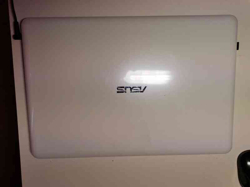 Notebook ASUS E502S - bazar - Hyperinzerce.cz