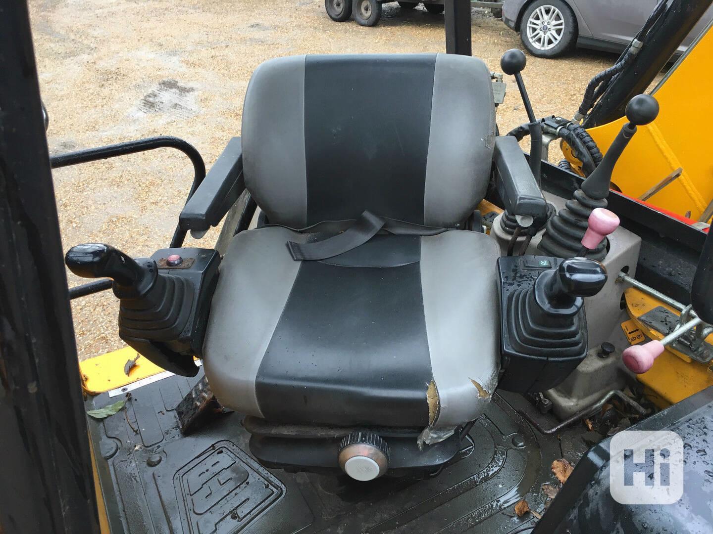 Rypadlonakladač JCB 1CX SS / 2010 - bazar - Hyperinzerce.cz