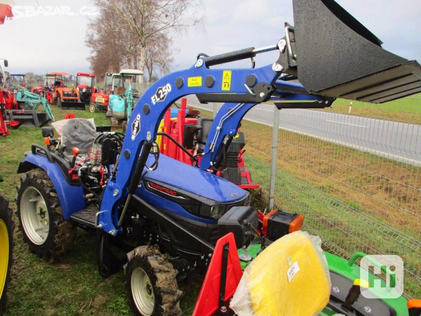 Malotraktor Farmtrac 26 4WD s čelním nakladačem - bazar - Hyperinzerce.cz