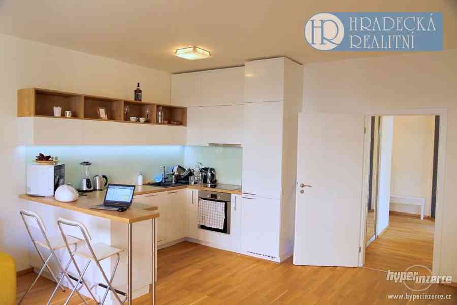 Luxusní 2+kk s terasou, Praha - Prosek - bazar - Hyperinzerce.cz