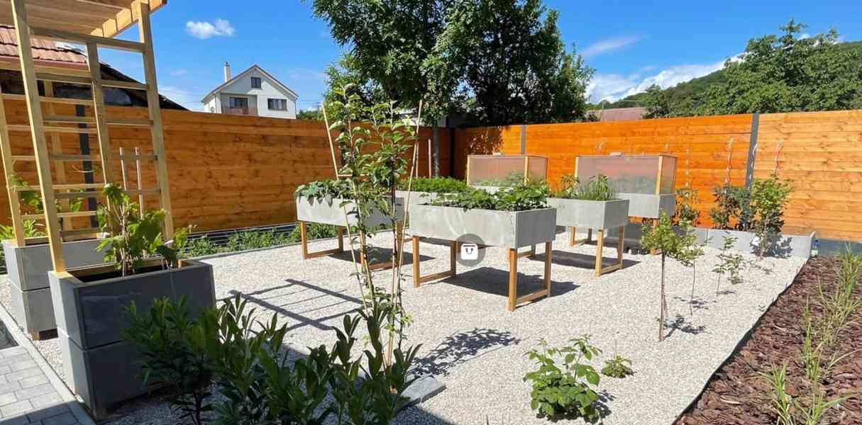 CETRIS - BEZÚDRŽBOVÉ ZÁHONY, PLOTY, FASÁDY, TERASY - bazar - Hyperinzerce.cz