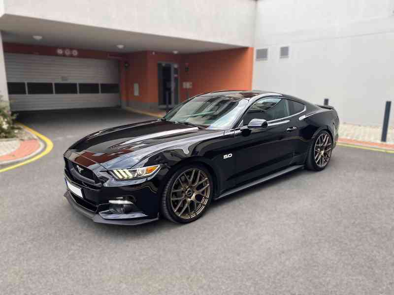 Ford Mustang GT, 5.0 V8 324kW, USA - bazar - Hyperinzerce.cz