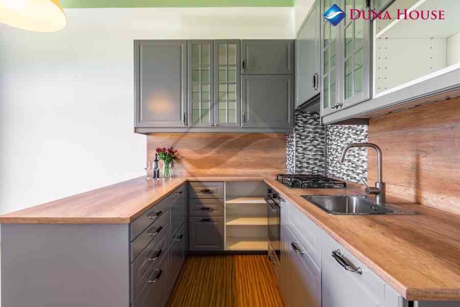 Prodej bytu 2+1 s balkonem - bazar - Hyperinzerce.cz