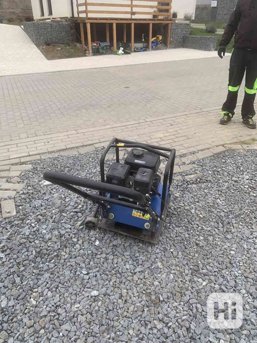 Prodám vibrační desku Scheppach HP 2200 S - bazar - Hyperinzerce.cz