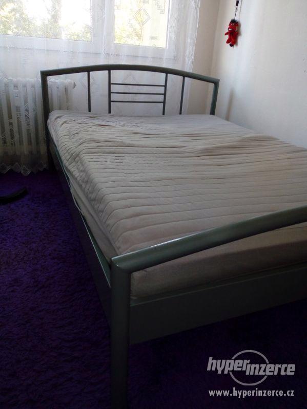 Věnuji postel 140 x 200 cm - bazar - Hyperinzerce.cz