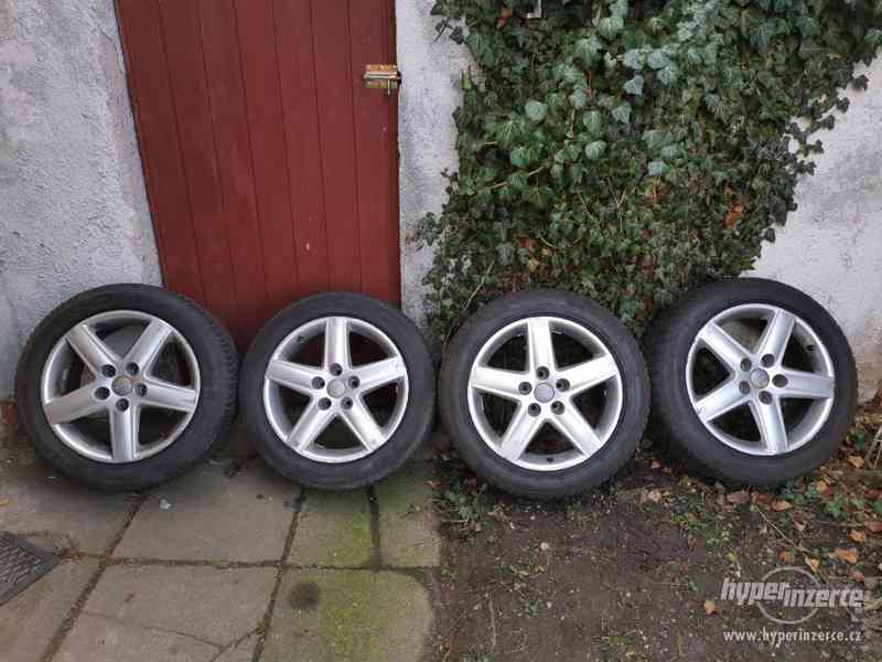 Alu kola Audi 5X112 + zimni pneu 225/50/17 - bazar - Hyperinzerce.cz