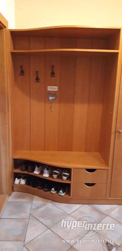 Předsíňová stěna - bazar - Hyperinzerce.cz