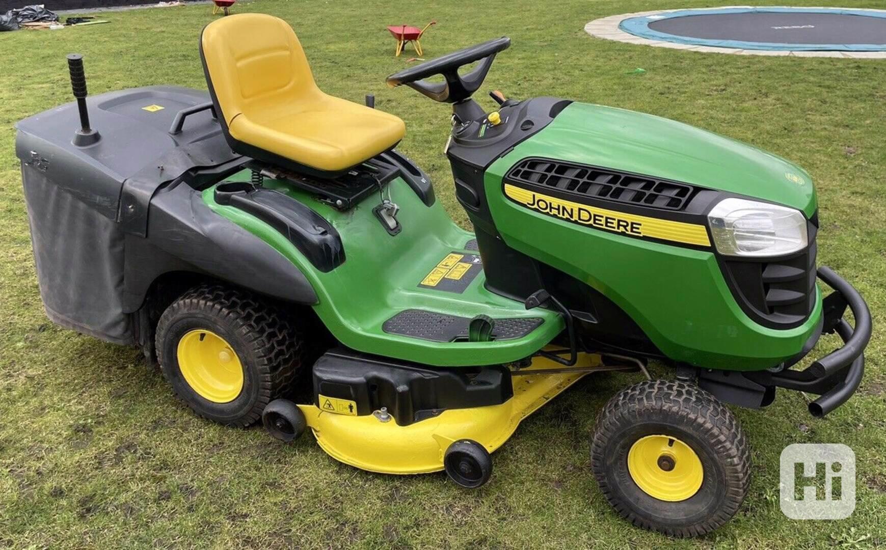 John deere X155R jezdí na sekačce na trávu - bazar - Hyperinzerce.cz