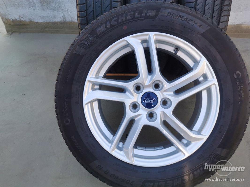 Alu kola Ford Focus 6,5x16 5x108 ET50 205/60R16 TOP STAV - bazar - Hyperinzerce.cz