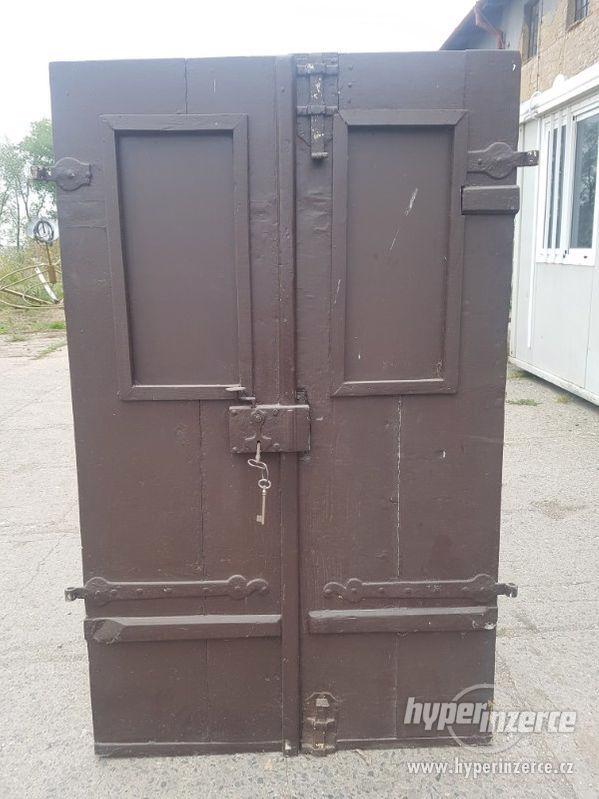 Staré dveře7 - bazar - Hyperinzerce.cz