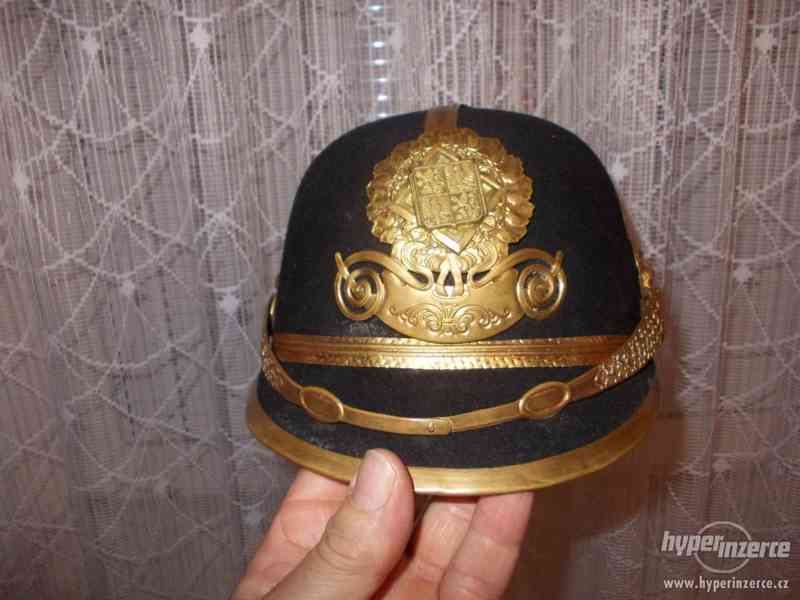 Vyhledávání: Uniforma SNB - Hyperinzerce.cz