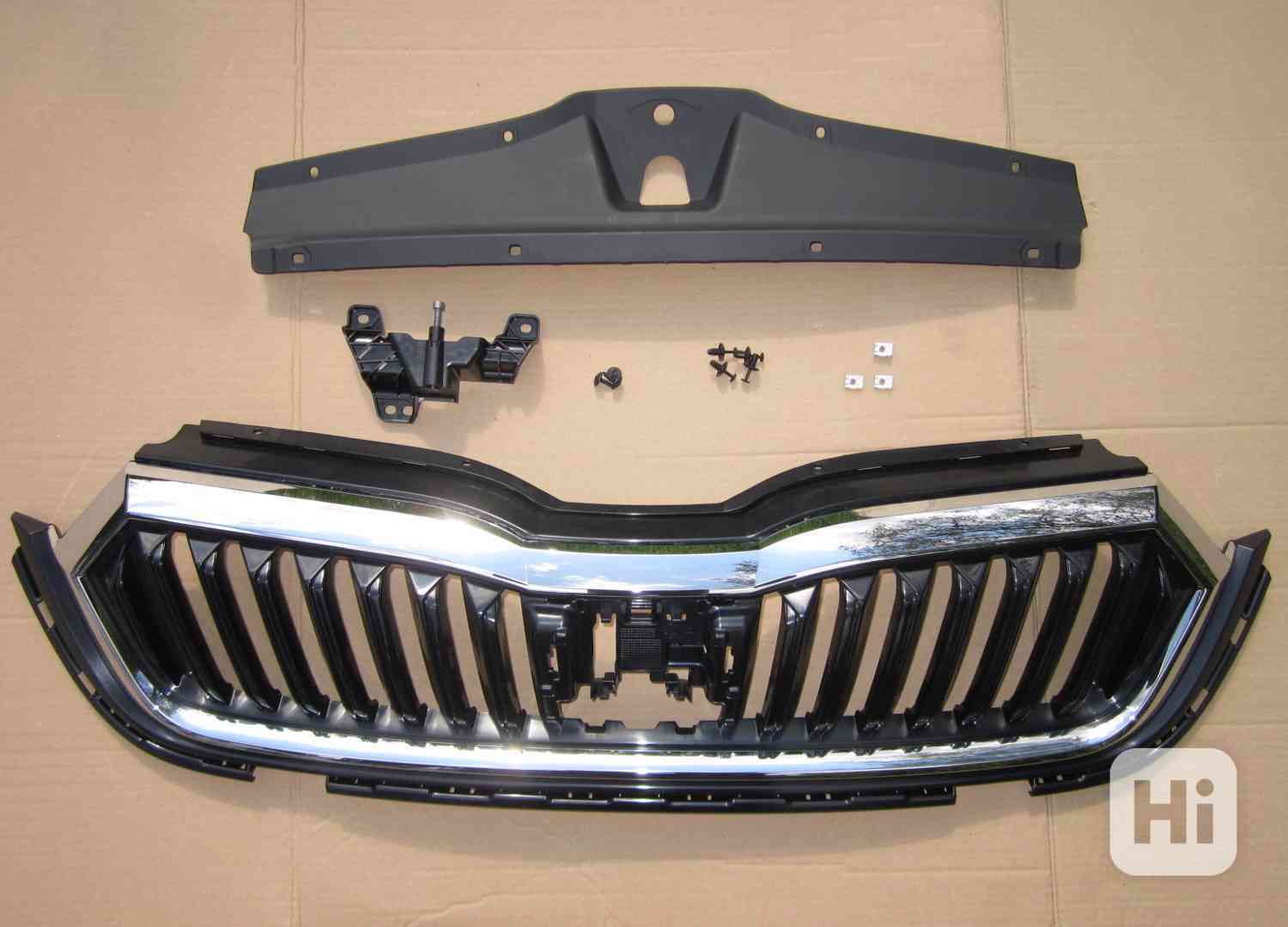 Maska Grill Chrom kompletni sada Original Skoda Octavia IV - bazar ...
