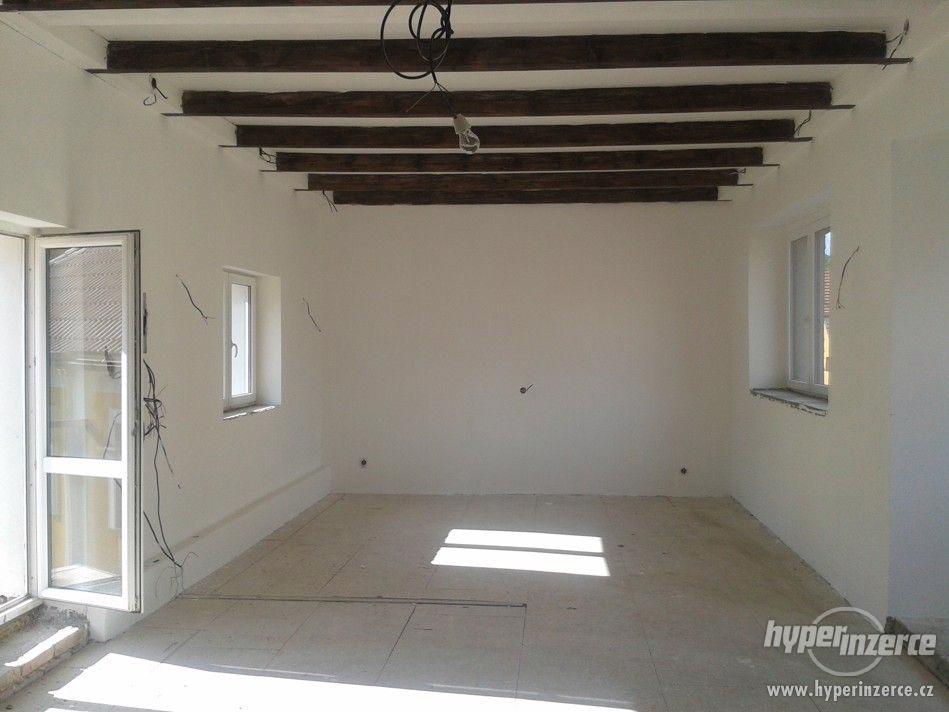 RD (2 byty + obchod) v centru obce Třebívlice - bazar - Hyperinzerce.cz