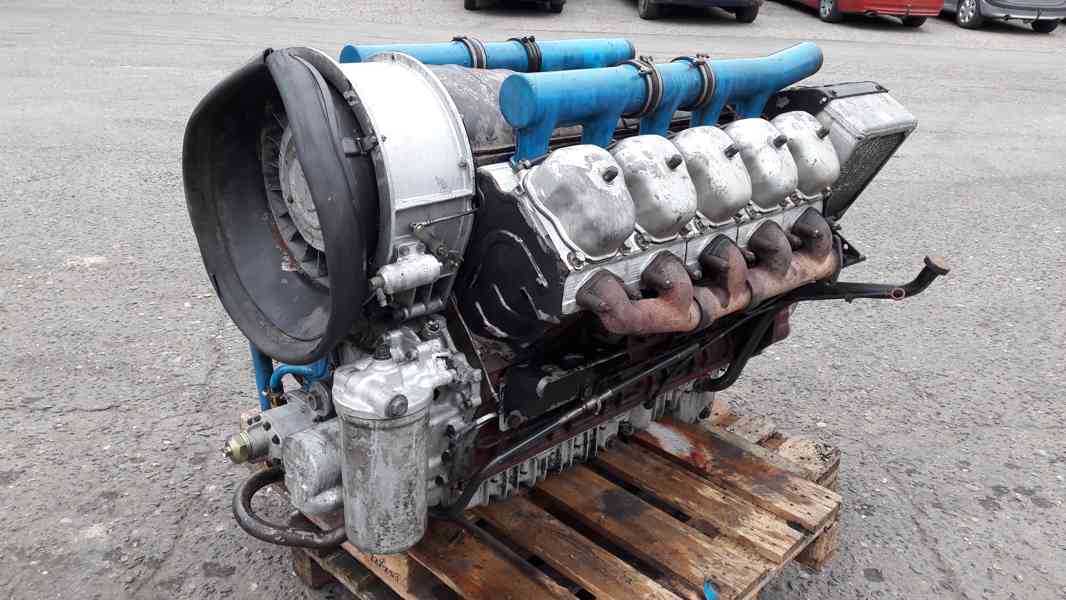 Motor Tatra 815 10 válců T1 - bazar - Hyperinzerce.cz