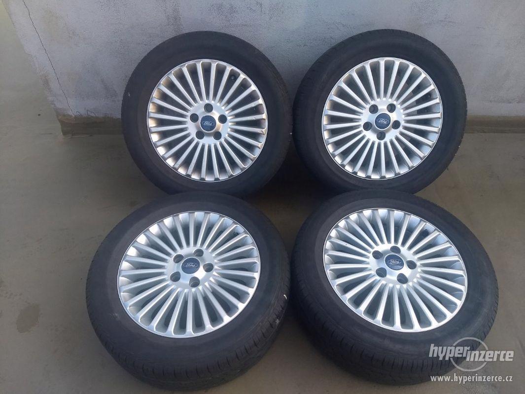 Alu kola Ford Mondeo Focus 6,5x16 5x108 215/55R16 - bazar - Hyperinzerce.cz Alu kola Ford Mondeo Focus 6,5x16 5x108 215/55R16 - bazar - Hyperinzerce.cz