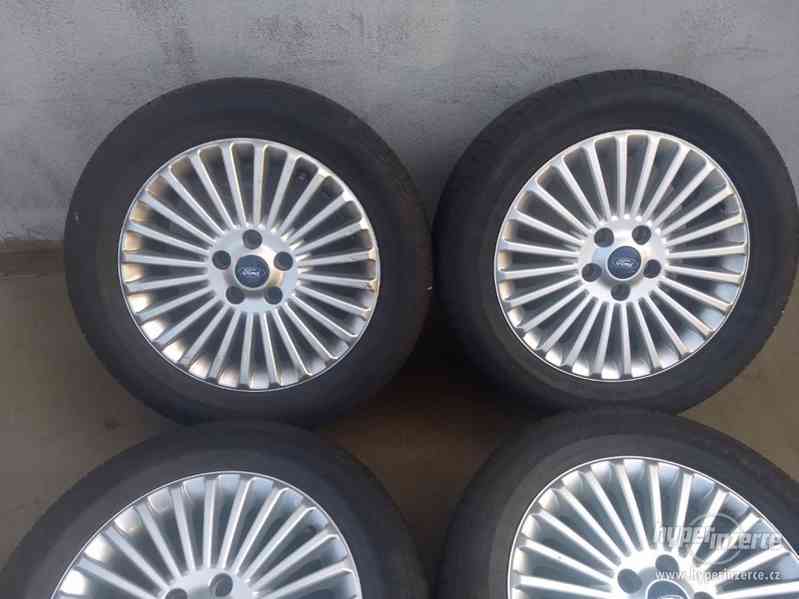 Alu kola Ford Mondeo Focus 6,5x16 5x108 215/55R16 - bazar - Hyperinzerce.cz Alu kola Ford Mondeo Focus 6,5x16 5x108 215/55R16 - bazar - Hyperinzerce.cz