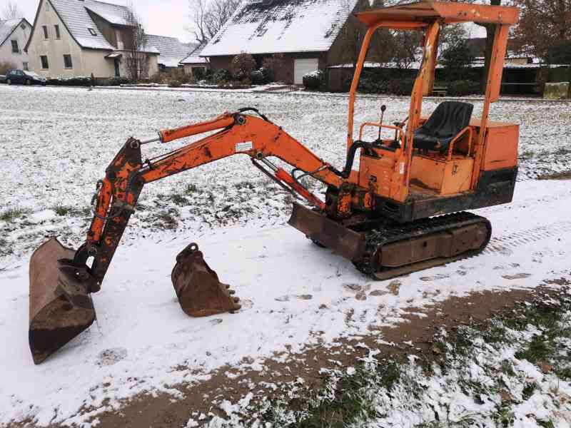 Pel Job / Takeuchi 650S - bazar - Hyperinzerce.cz