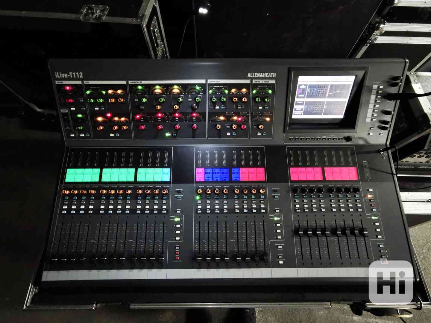 Digitální mixážní pult Allen&Heath T112 - bazar - Hyperinzerce.cz