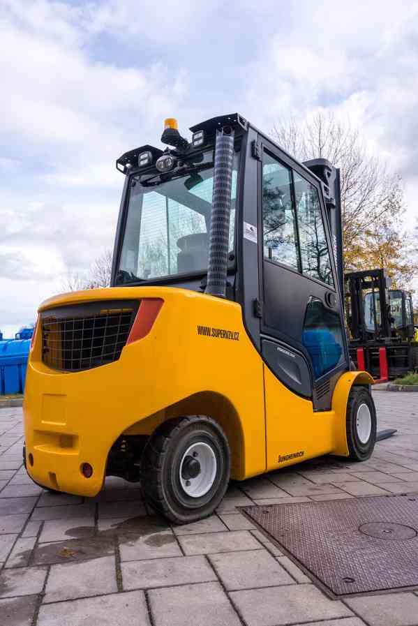 Vysokozdvižný vozík Jungheinrich DFG 435s - bazar - Hyperinzerce.cz